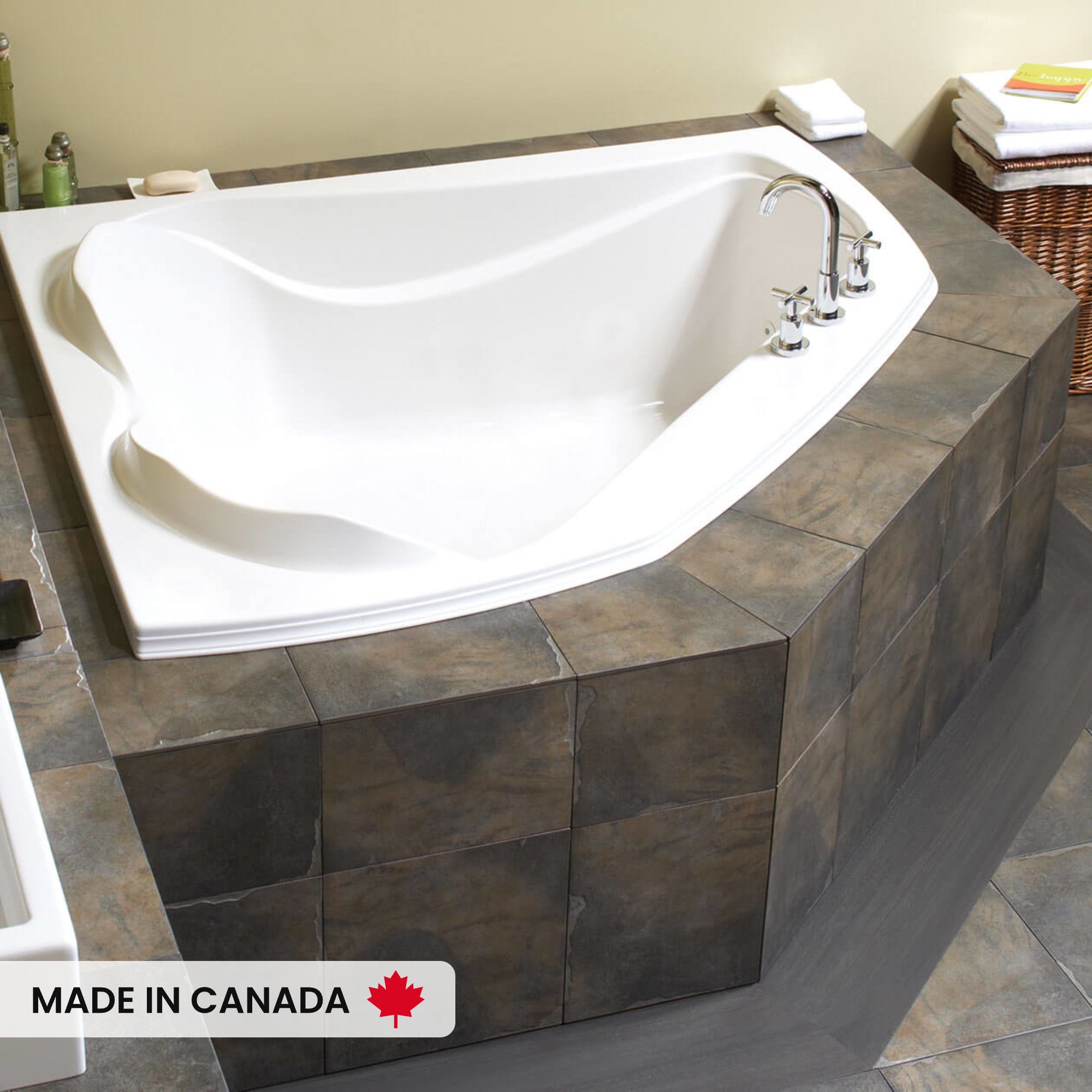 Maax Cocoon 6054 Acrylic Corner Center Drain Bathtub in White – Blue ...